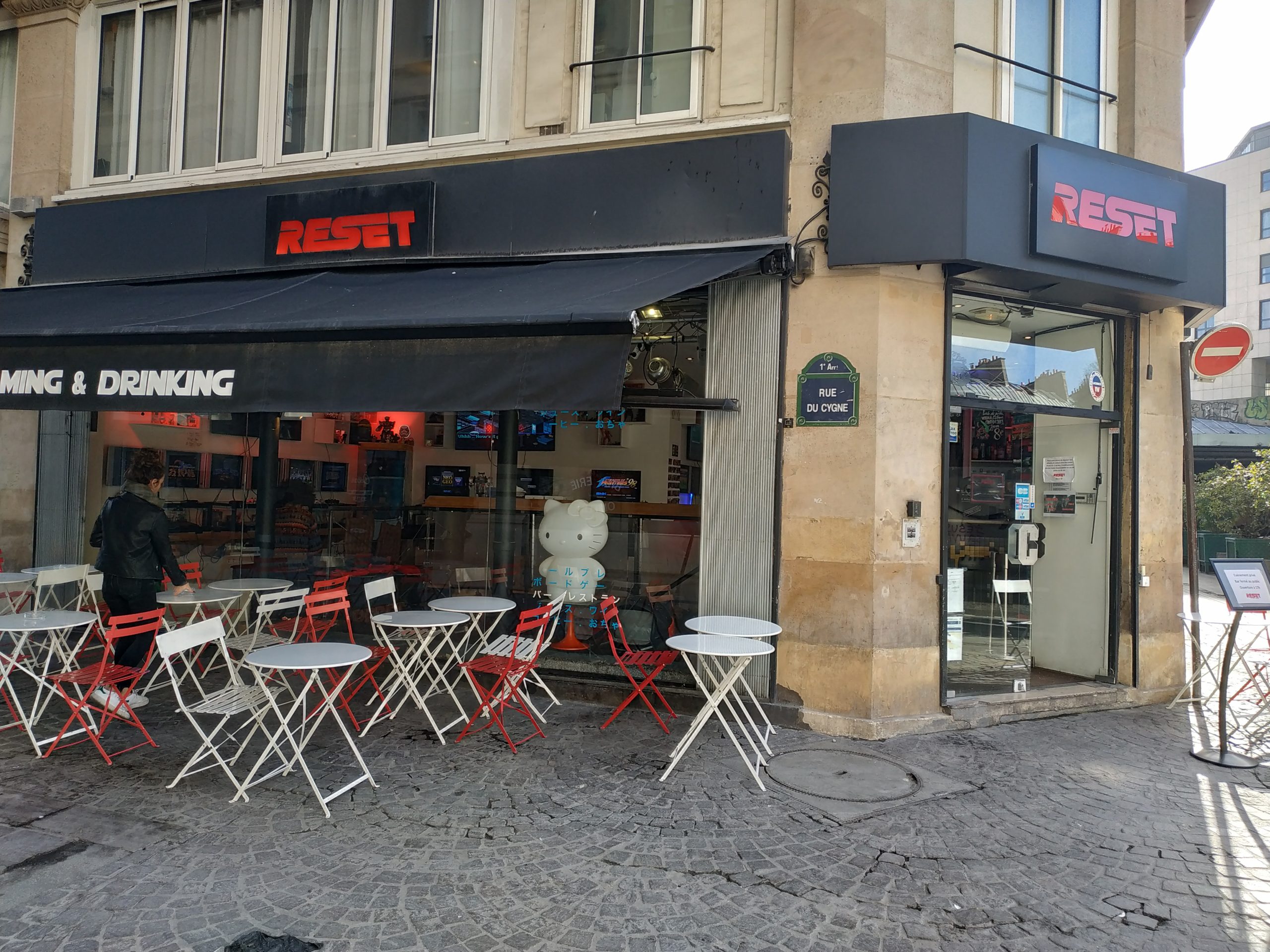 Rendez-vous au Reset Bar pour la sortie de Pokémon Diamant Étincelant ...